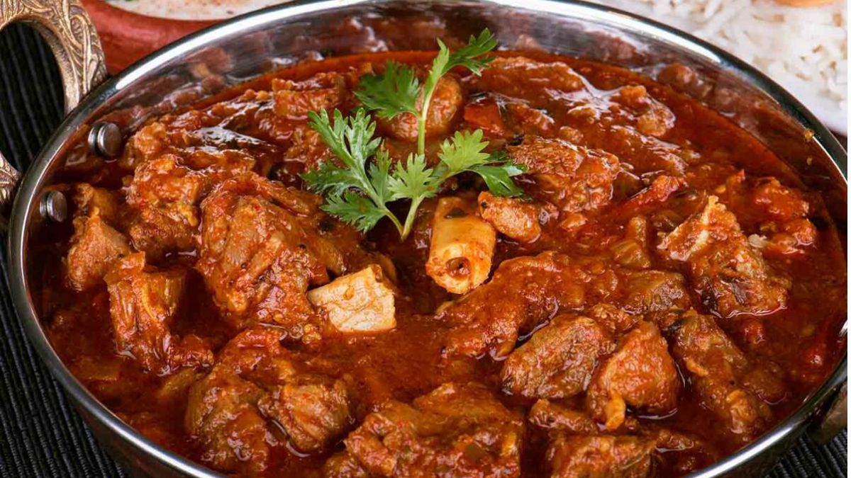 Recipe : आता घरच्या घरी बनवा चमचमीत मटण; फक्त हे दोन मसाले टाकून येईल ...